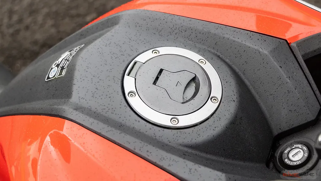 Honda CB200X Bar End weight Image – BikeWale