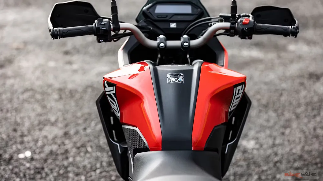 Honda CB200X Bar End weight Image – BikeWale