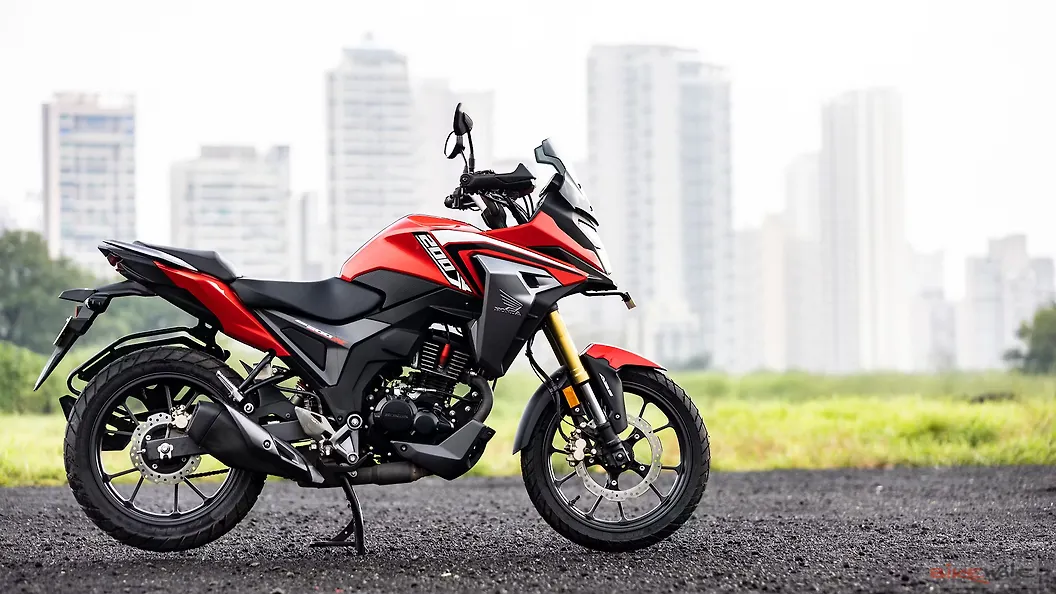 Honda CB200X Right Rear Three Quarter Image – BikeWale