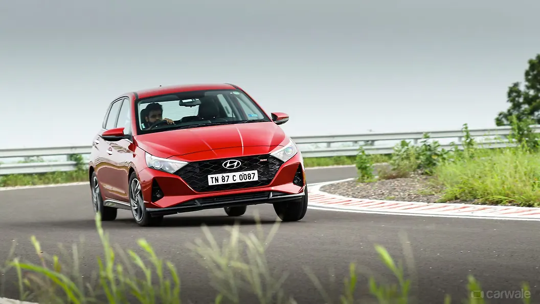 i20 Front View Image, i20 Photos in India - CarWale