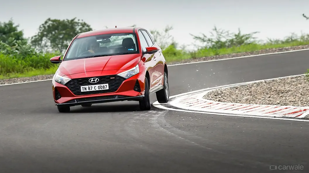 i20 Front View Image, i20 Photos in India - CarWale