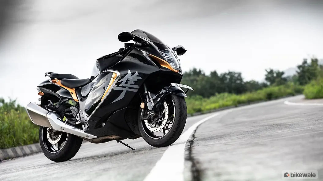 Suzuki Hayabusa [2022] Front View Image – BikeWale