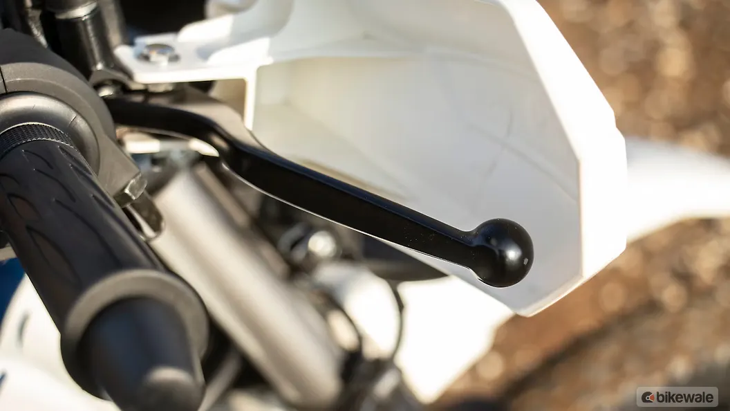 Hero Xpulse 200 4V Gear Lever Adjustment Image – BikeWale