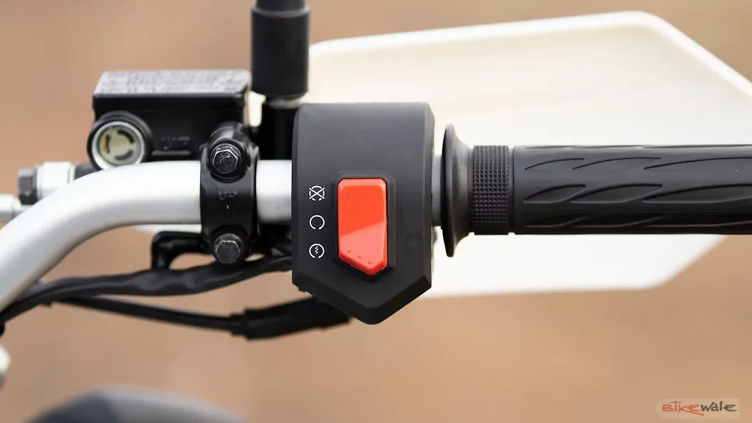Hero Xpulse 200 4V Handle Bar Image – BikeWale