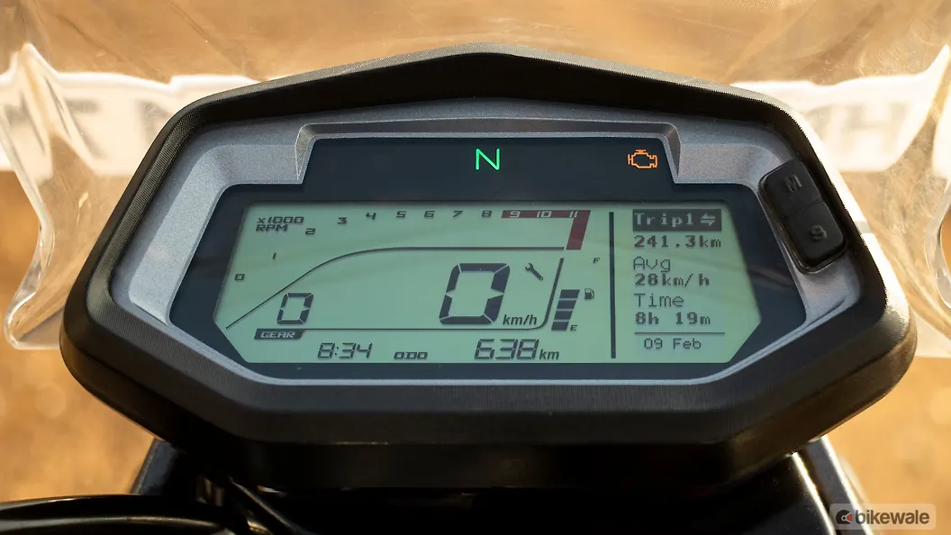 Hero Xpulse 200 4V Left Front Three Quarter Image – BikeWale