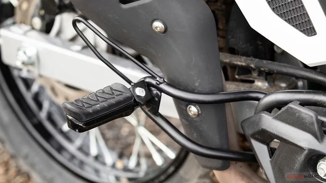 Hero Xpulse 200 4V Rider Footpeg Image – BikeWale