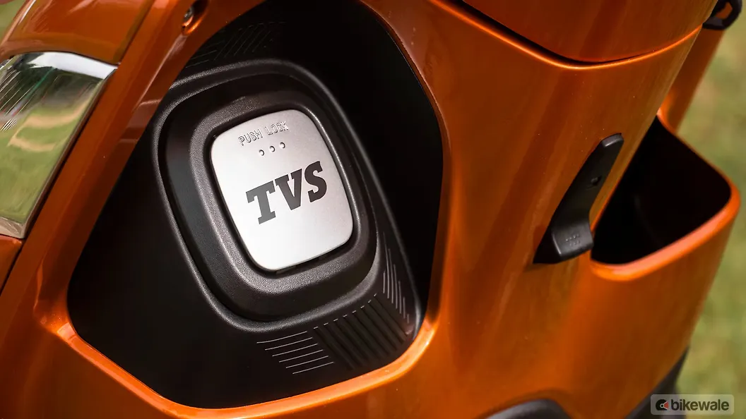 TVS Jupiter 125 Fuel Tank Image – BikeWale