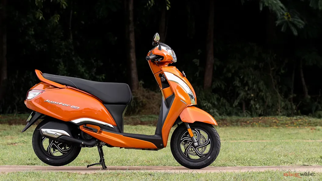 TVS Jupiter 125 Right Side View Image – BikeWale
