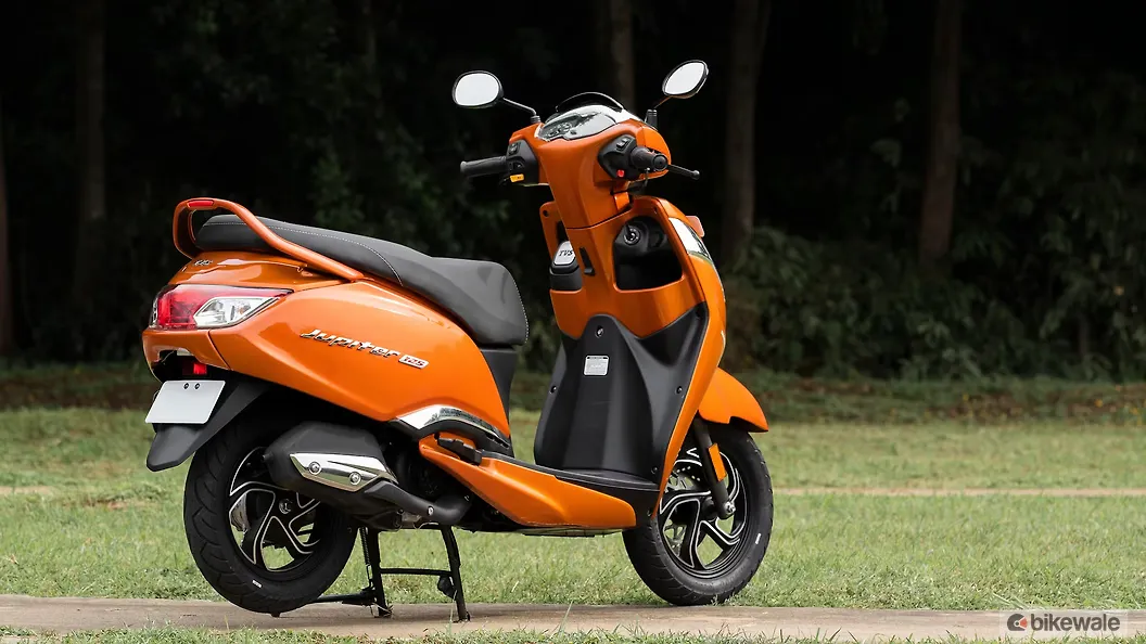 TVS Jupiter 125 Right Side View Image – BikeWale