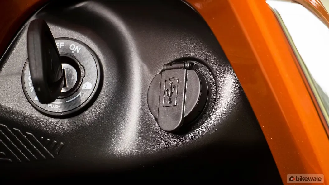 TVS Jupiter 125 USB Port Image – BikeWale