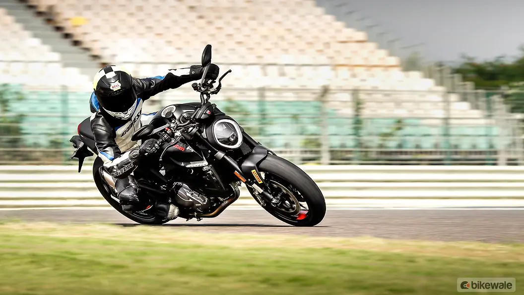 Ducati Monster Right Side View Image – BikeWale