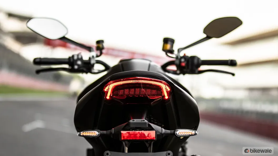 Ducati Monster Tail Light Image – BikeWale