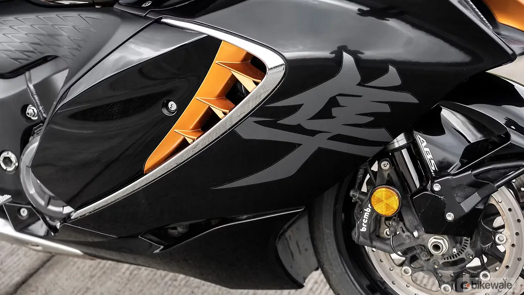 Suzuki Hayabusa Engine Crash Guard Image – BikeWale