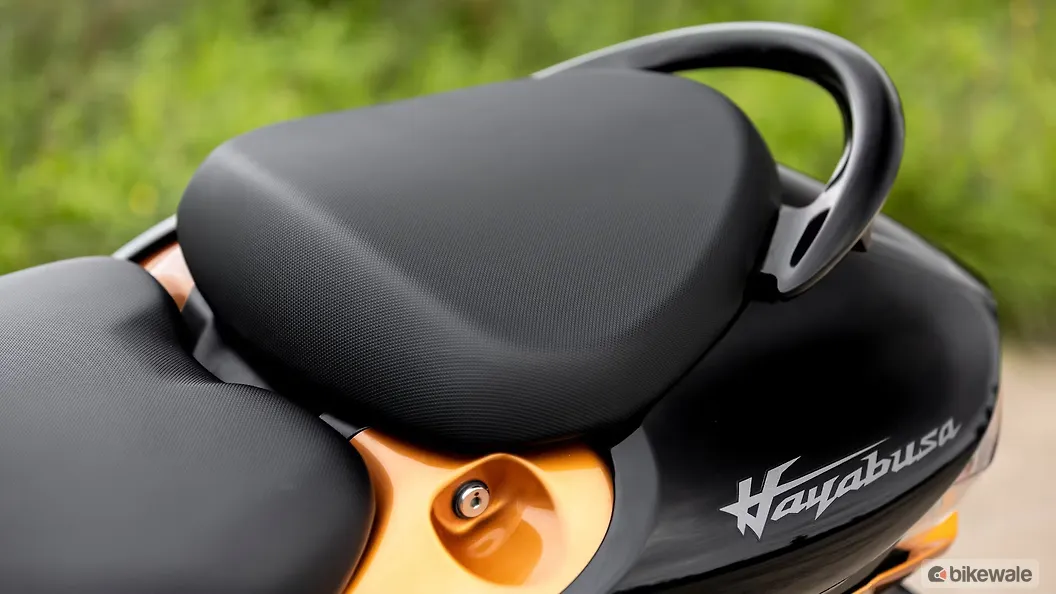 Suzuki Hayabusa Seat Image – BikeWale
