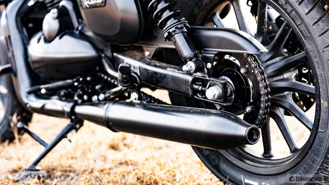 Yezdi Roadster [2024] Drive Chain and Sprocket Image – BikeWale