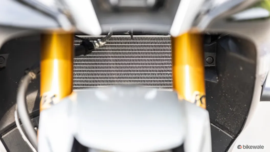 Yamaha R15 V4 Front Disc Brake Caliper Image – BikeWale