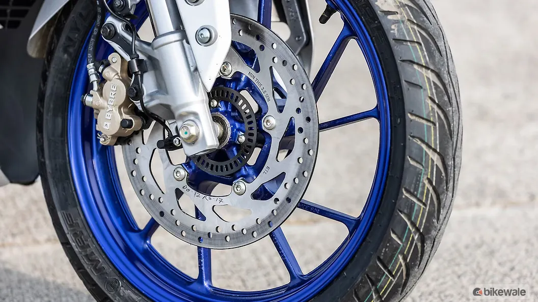 Yamaha R15 V4 Front Wheel Image – BikeWale