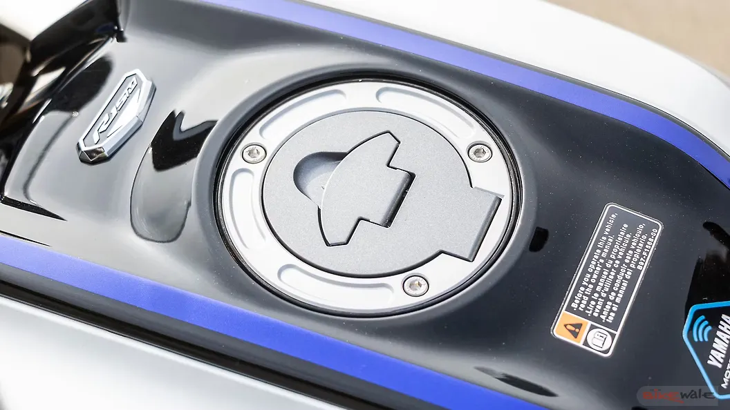 Yamaha R15 V4 Fuel Tank Image – BikeWale
