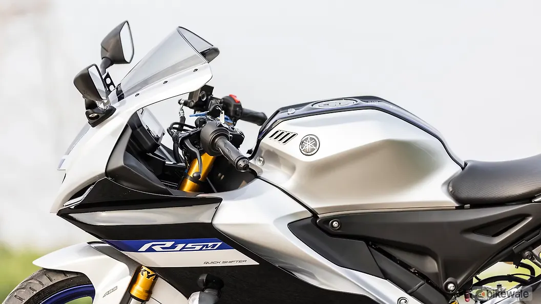 Yamaha R15 V4 Fuel Tank Image – BikeWale