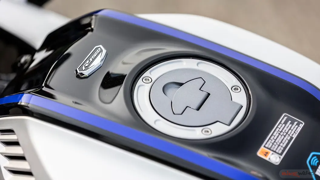 Yamaha R15 V4 Rear Suspension Spring Preload Setting Image – BikeWale