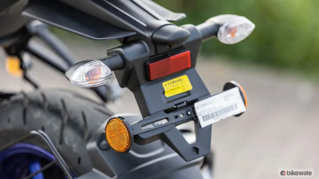 Yamaha R15 V4 Rear Turn Indicators Image – BikeWale