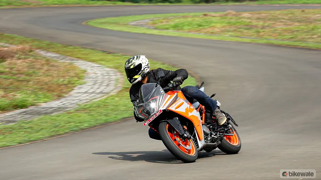 KTM RC 200 Left Side View Image – BikeWale