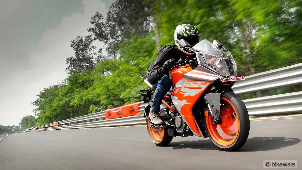 KTM RC 200 Left Side View Image – BikeWale