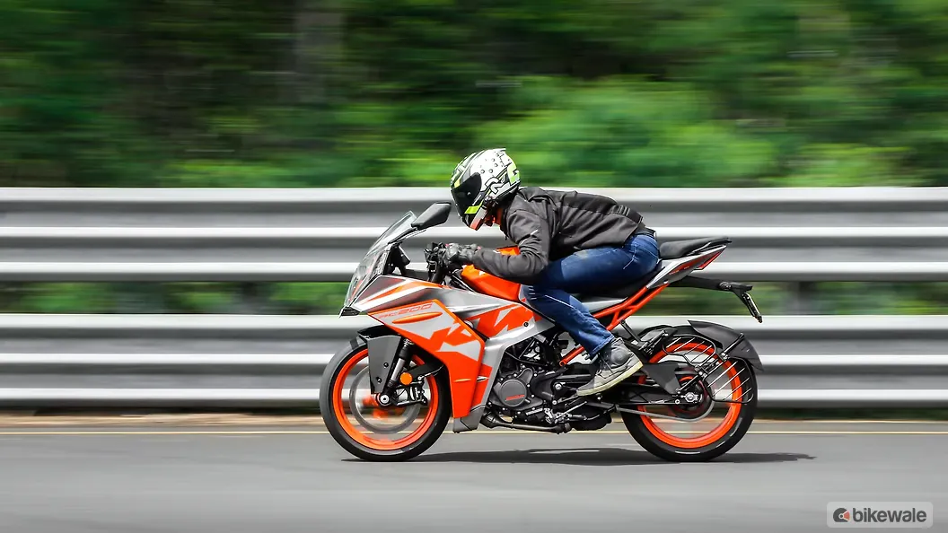 KTM RC 200 Left Side View Image – BikeWale