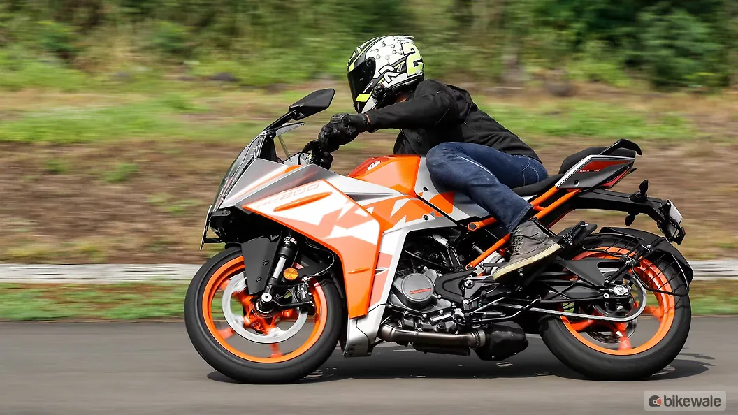 KTM RC 200 Left Side View Image – BikeWale