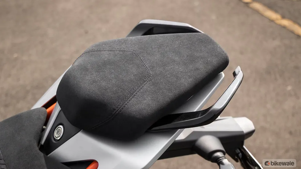 KTM RC 200 Bike Seat Image – BikeWale