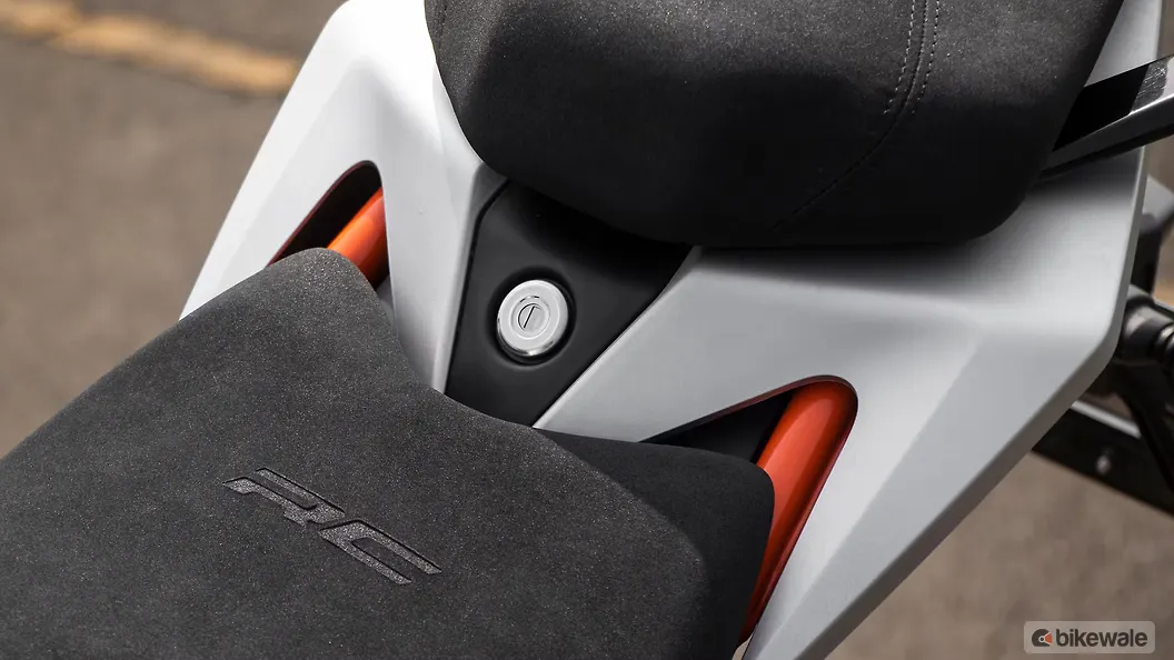 KTM RC 200 Seat Lock Release Image – BikeWale
