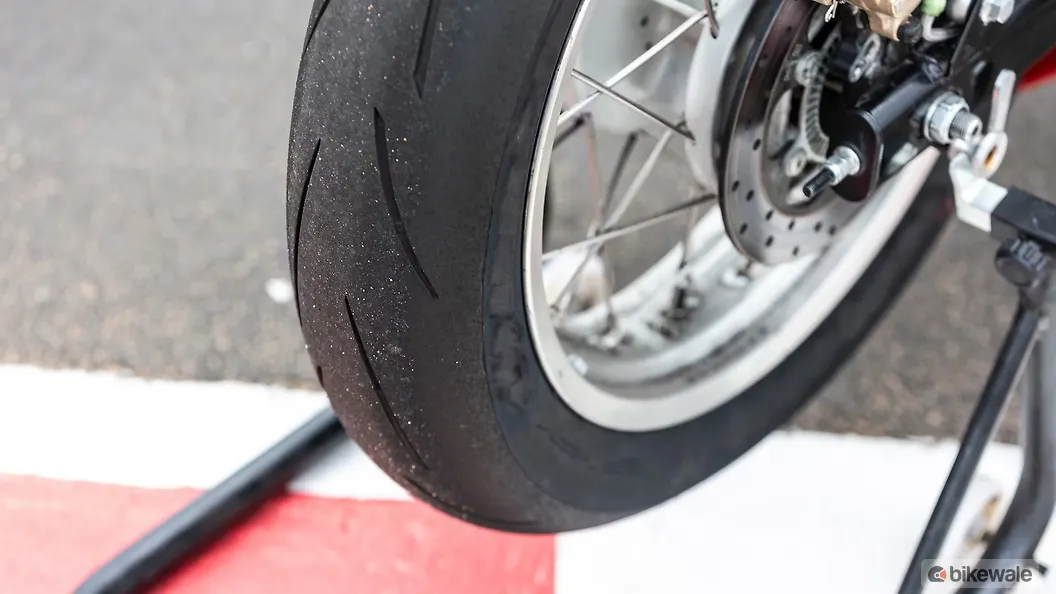 Royal Enfield Continental GT 650 Rear Tyre Image – BikeWale