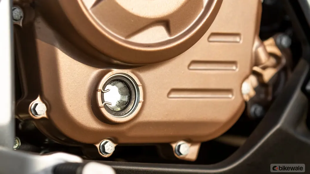 Bajaj Pulsar F250 Engine Oil Level Indicator Image – BikeWale