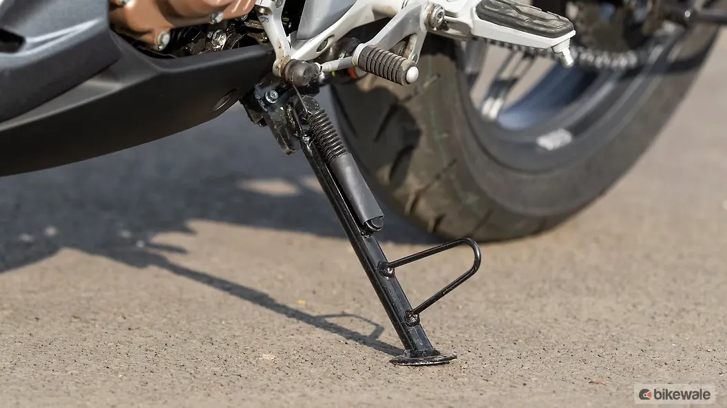 Bajaj Pulsar F250 Side Stand Image – BikeWale