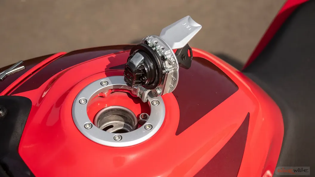 Bajaj Pulsar N250 Fuel Tank Image – BikeWale