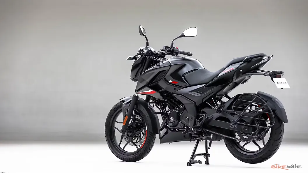 Bajaj Pulsar N250 Left Side View Image – BikeWale