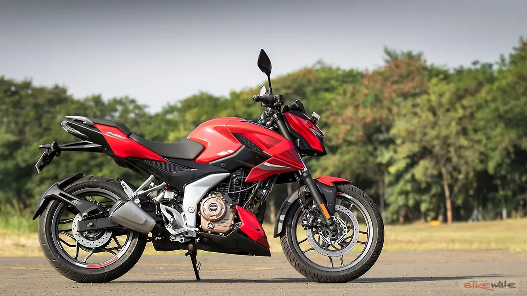 Images of Bajaj Pulsar N250 | Photos of Pulsar N250 - BikeWale