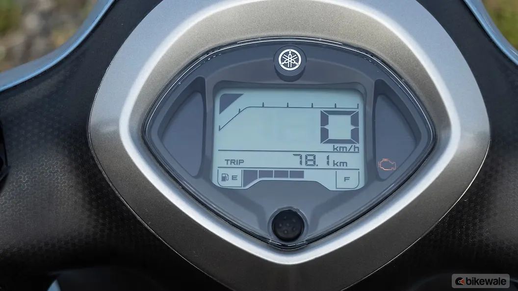 Yamaha Fascino 125 Right Side Throttle Grip Image – BikeWale