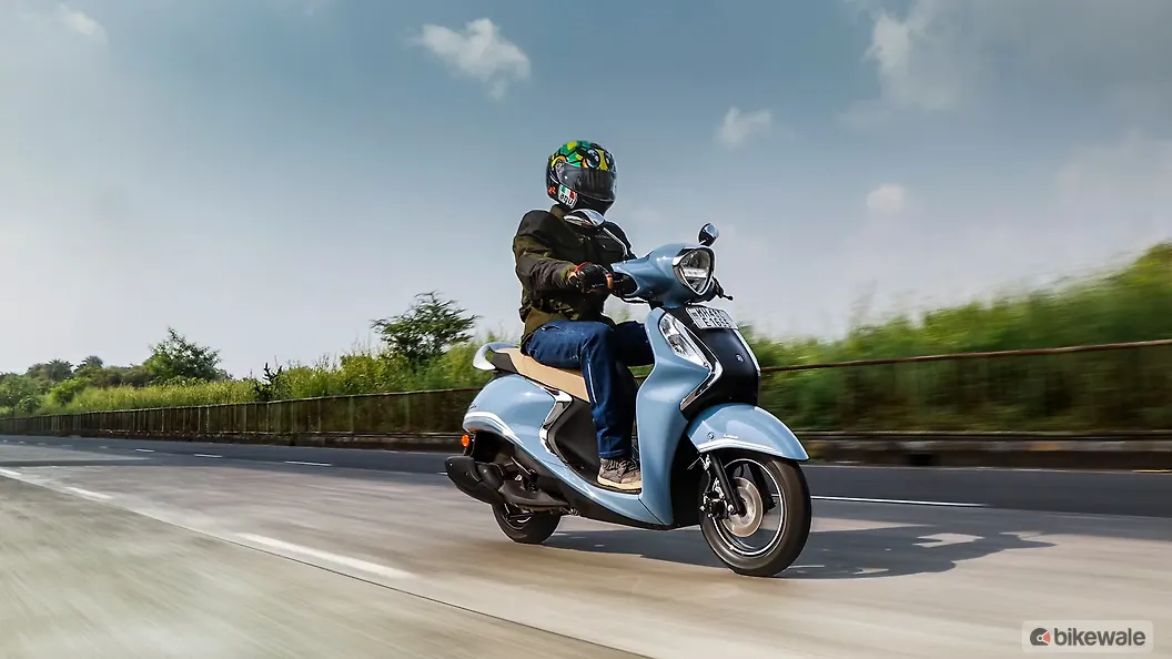 Yamaha Fascino 125 Right Front Three Quarter Image – BikeWale