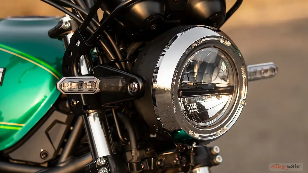 Kawasaki Z650RS Side Fairing Image – BikeWale