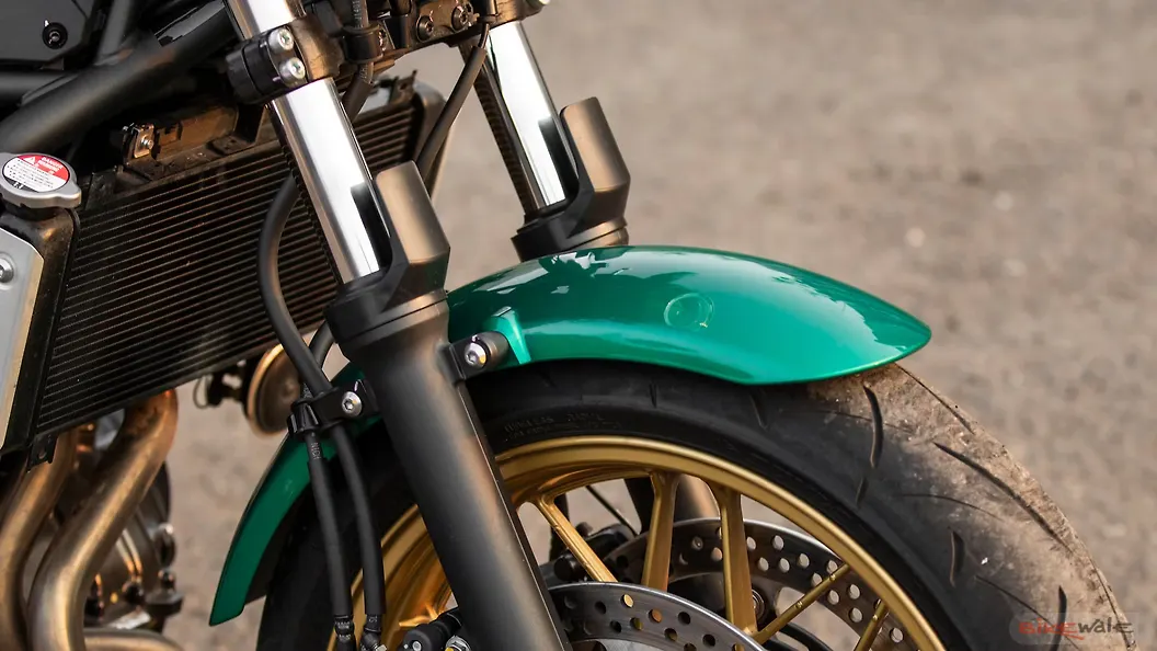 Kawasaki Z650RS Side Fairing Image – BikeWale