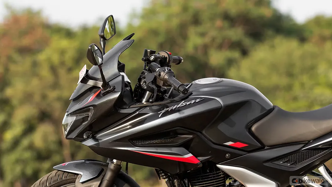 Bajaj Pulsar F250 Front Headlamp Cowl Image – BikeWale