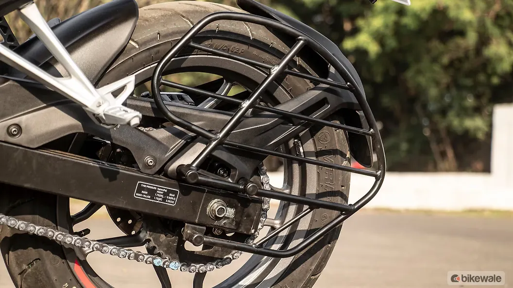 Bajaj Pulsar F250 Saree Guard Image – BikeWale