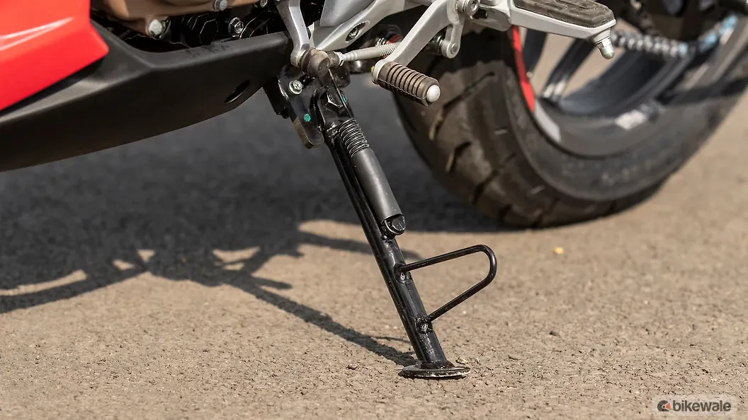Bajaj Pulsar F250 Side Stand Image – BikeWale