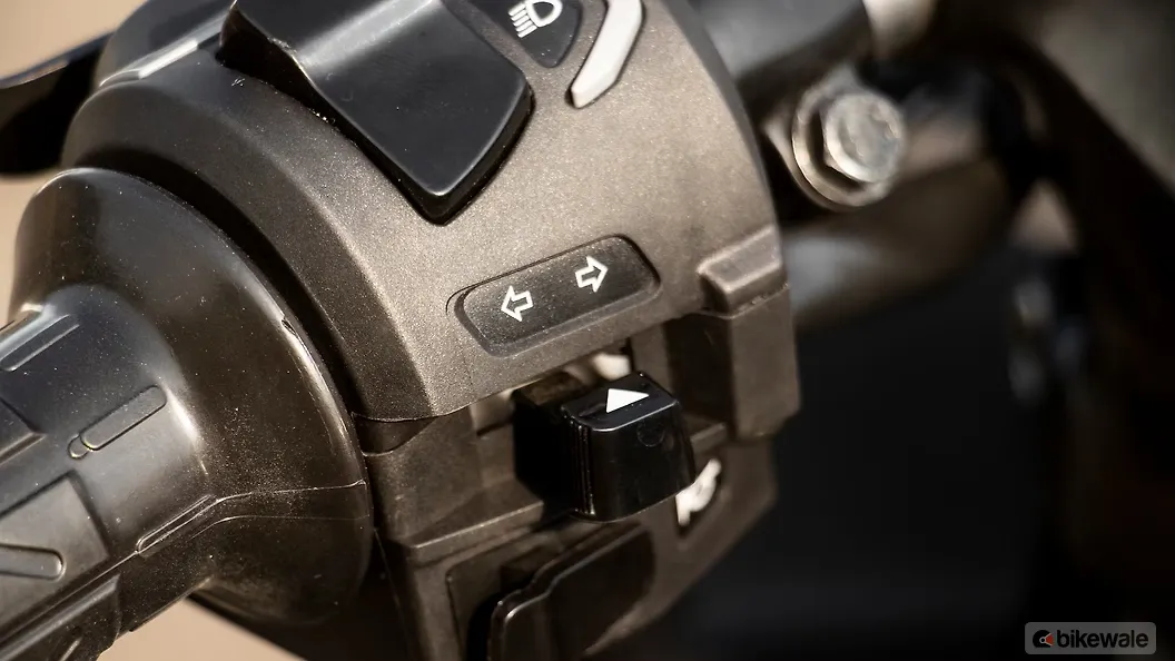 Bajaj Pulsar F250 High-Beam Flasher Image – BikeWale