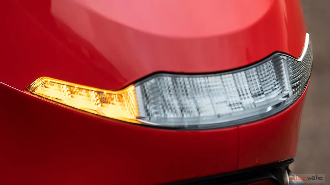 OLA S1 Pro Right Side View Image – BikeWale