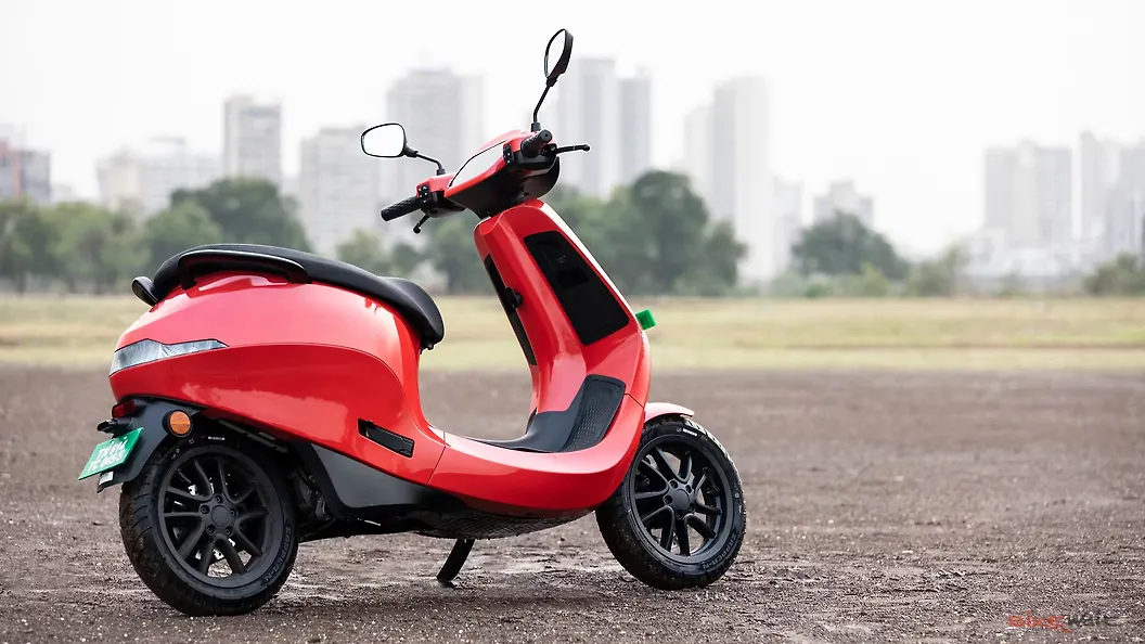 OLA S1 Pro Rear View Image – BikeWale