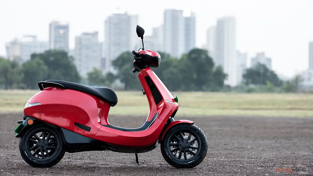 OLA S1 Pro Right Rear Three Quarter Image – BikeWale