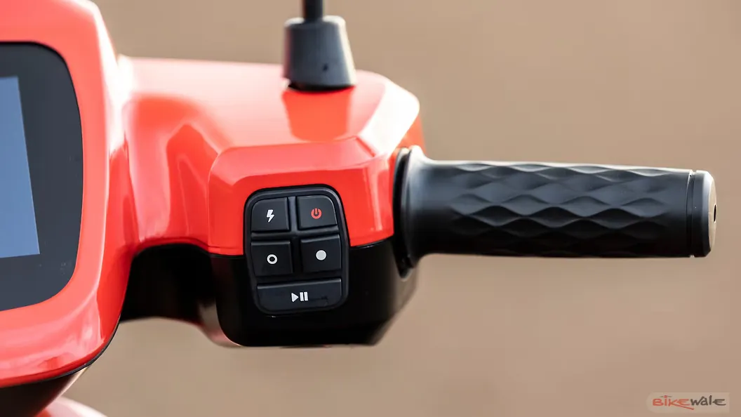 OLA S1 Pro High Beam Low Beam Switch Image – BikeWale