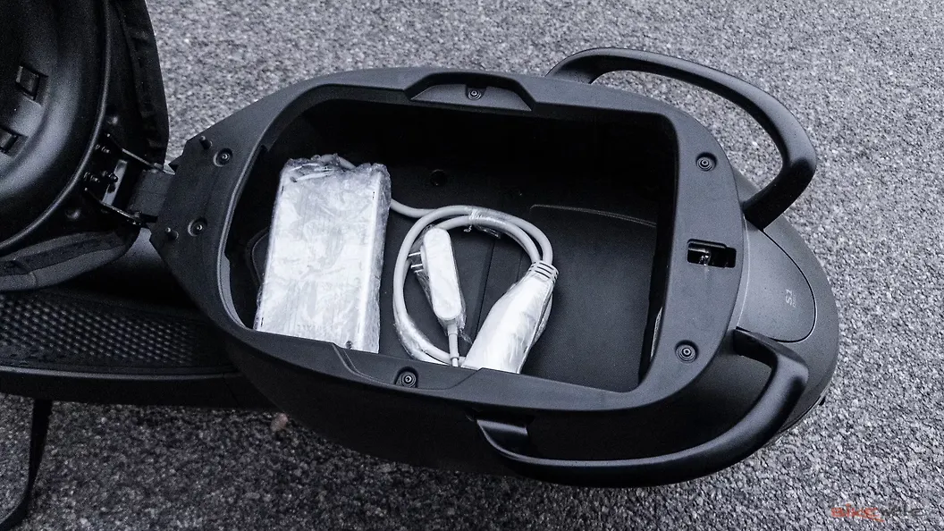 OLA S1 Pro Charging Cable Image – BikeWale